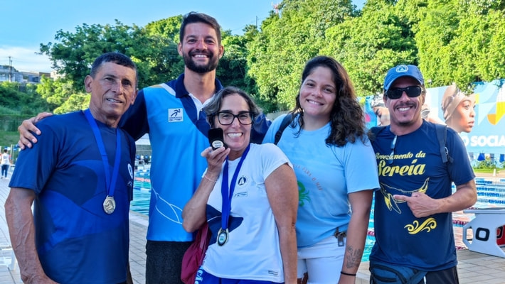 Atleta baiana 50+ bate recorde no 1º Concurso Master de Natação de 2024 ...